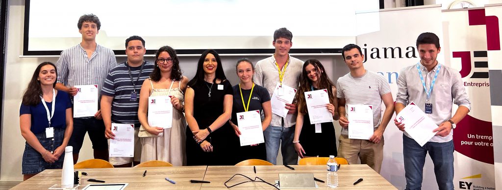 Signature de la Charte #JamaisSansElles des Junior-Entreprises (CNJE ...